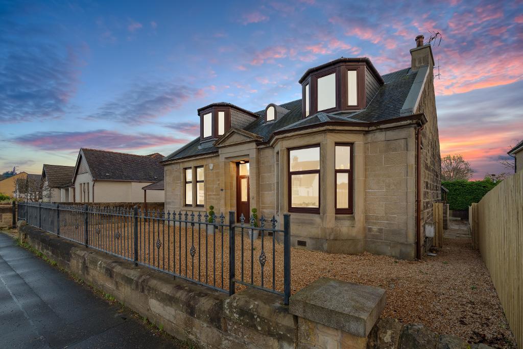 Cumbernauld Road, Stepps, Glasgow, G33 6EL – Town & Country