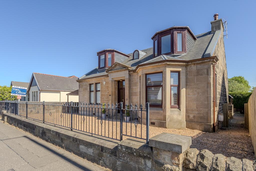 Cumbernauld Road, Stepps, Glasgow, G33 6EL – Town & Country